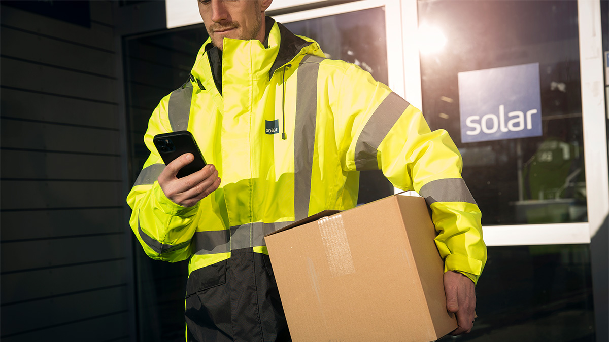 24/7 materiaal bestellen, per spoedlevering geleverd